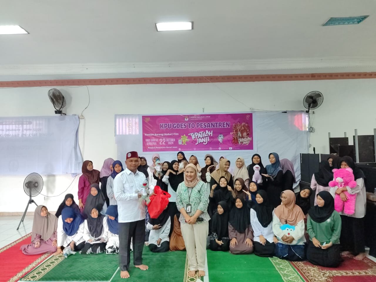 KPU Bontang Edukasi Pemilih Pemula Lewat Film ‘Tepatilah Janji’ di Pesantren Nurul Iman