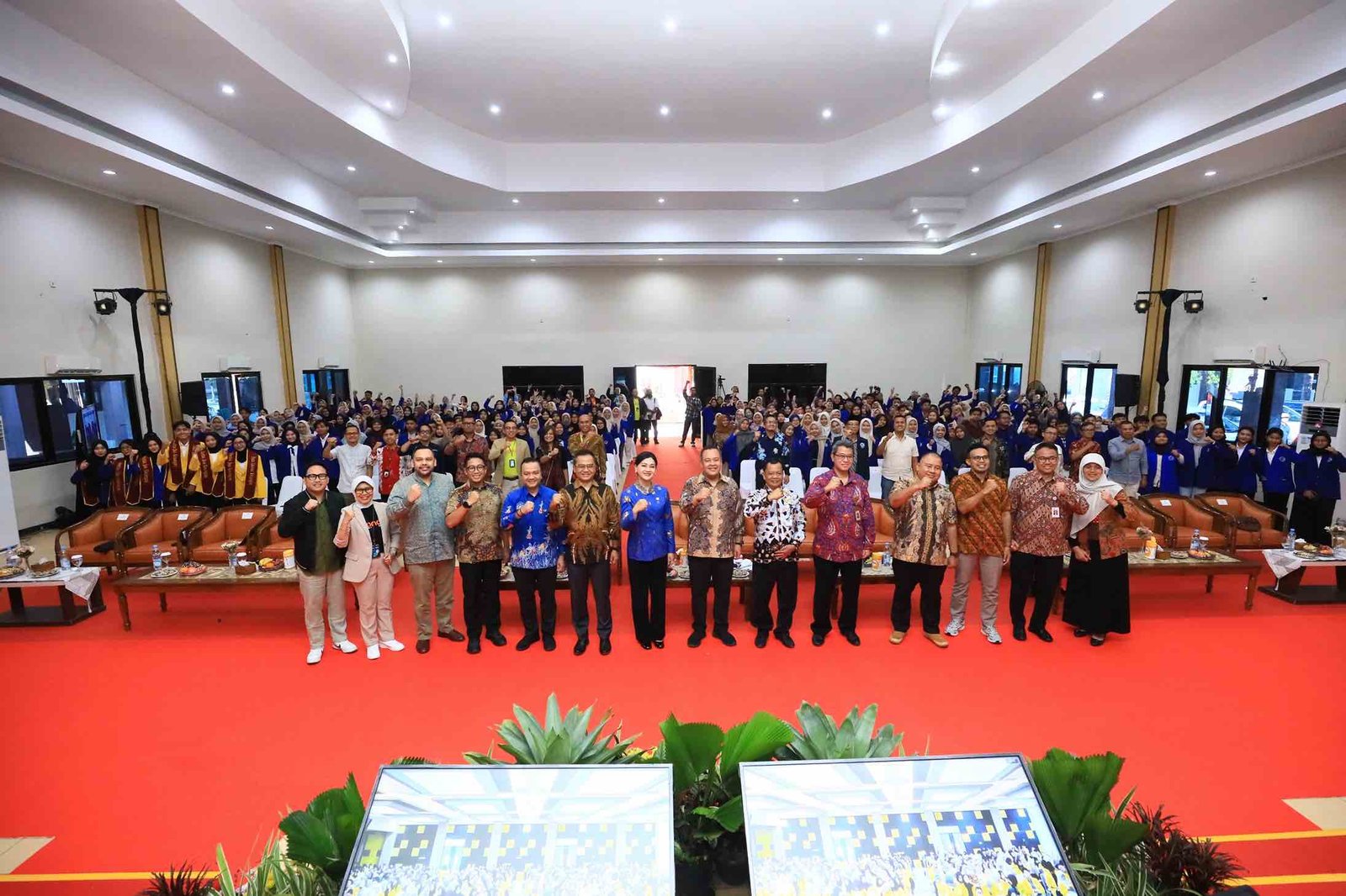 OJK Luncurkan Bulan Literasi Keuangan 2025, Sasar Generasi Muda Melek Finansial di Era Digital